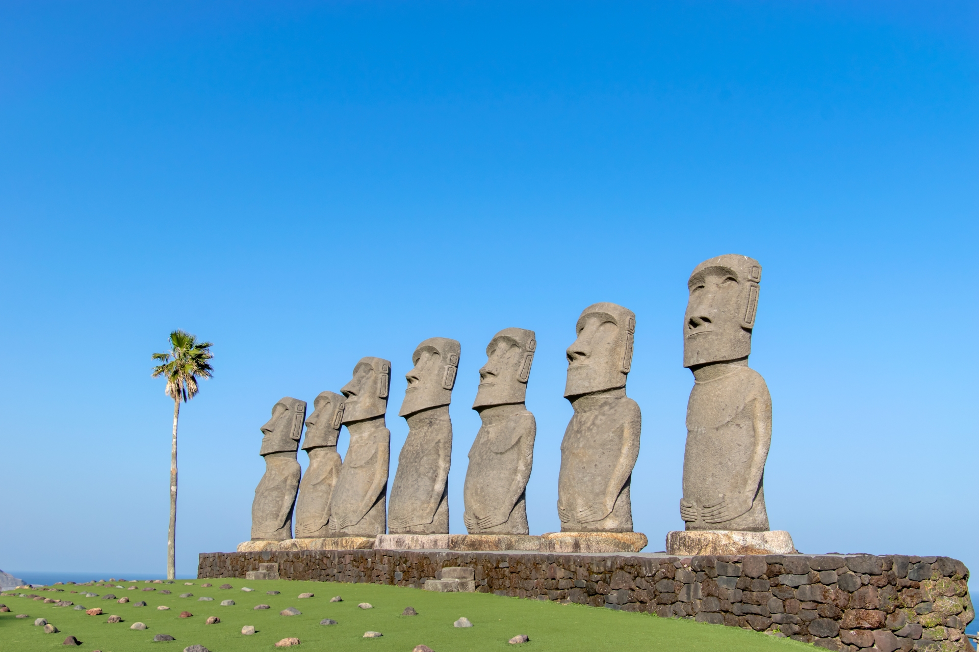 日本の「イースター島」は宮崎県にあった！「サンメッセ日南」のモアイ像は感動もの？！ - 公務員ドットコム